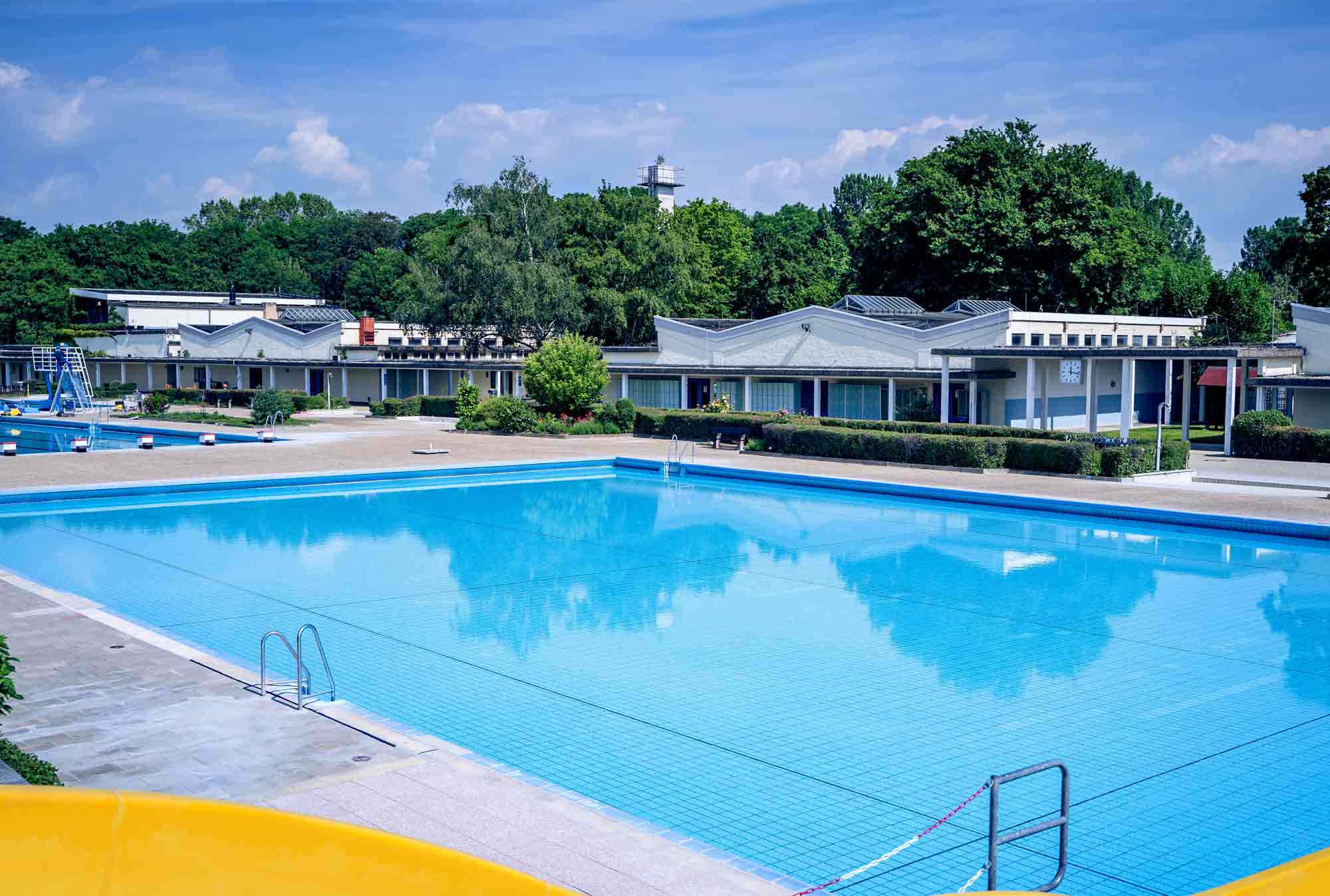 plazy | Wiesbaden | Details | Freibad Maaraue